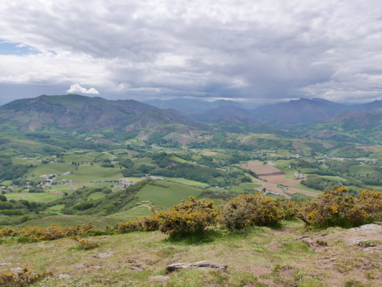 Ursuya - Walks in the Basque country